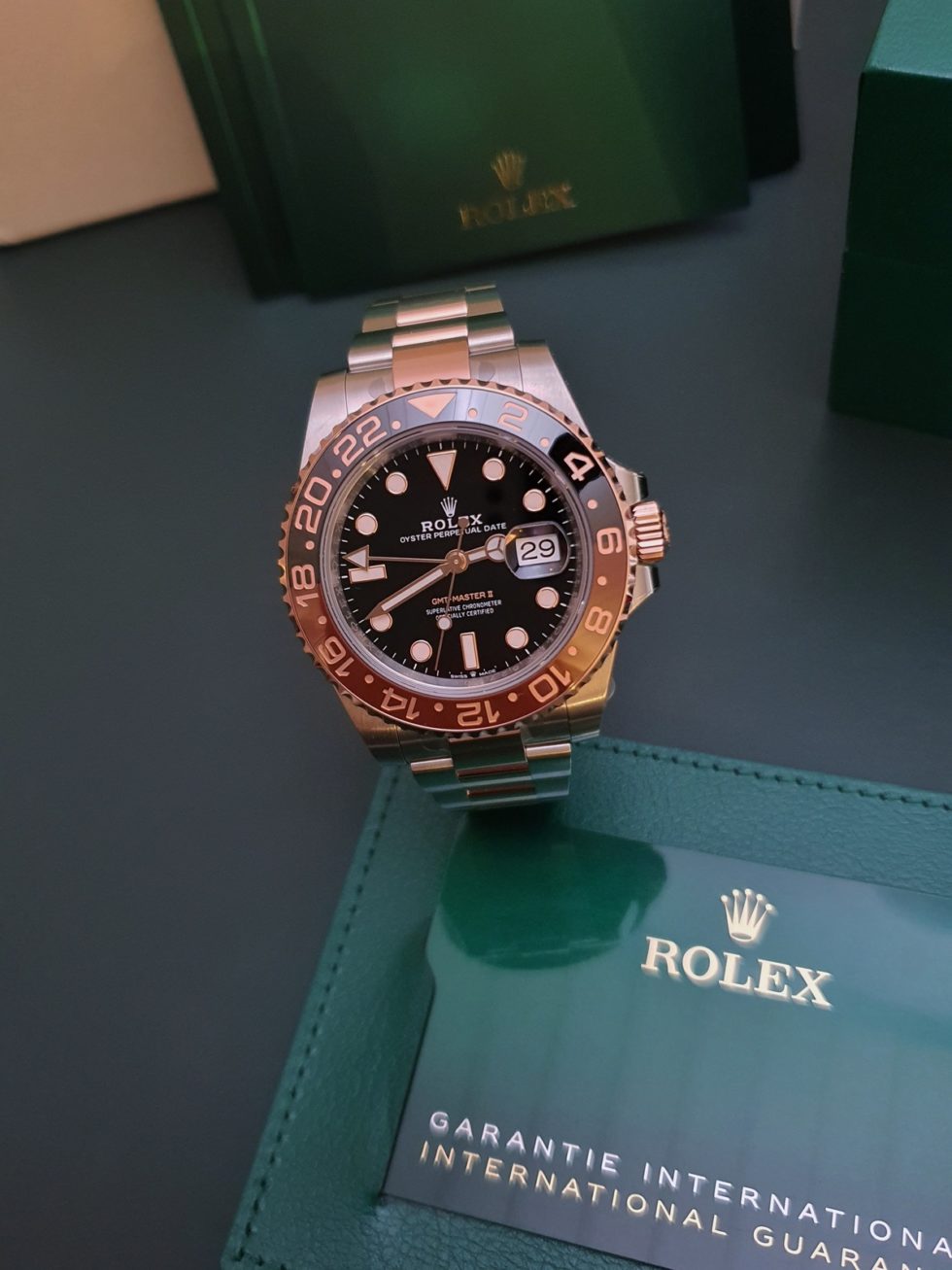 Montre Rolex GMT Master II "Root Beer" Full set | 2022 Le Spécialiste ...